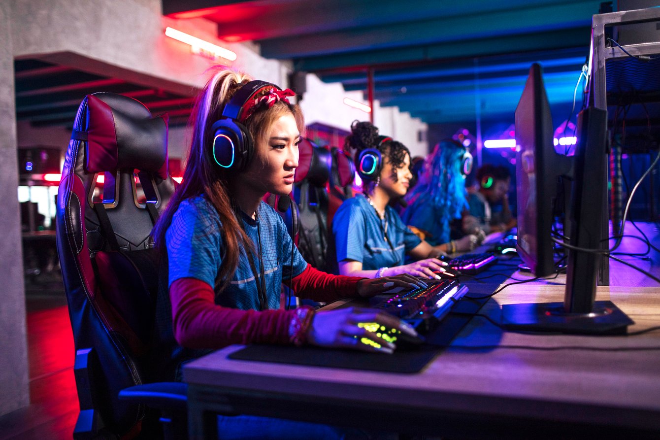 Design the Ultimate CTE Esports Lounge with MooreCo